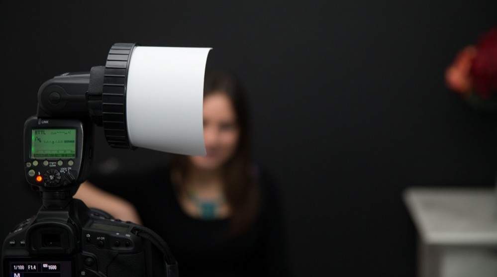 Panduan Dasar Menggunakan Flash Eksternal pada Kamera | Pricebook