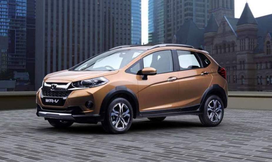 8 Mobil Panoramic Sunroof 2000cc dengan Harga Second Murah | Pricebook